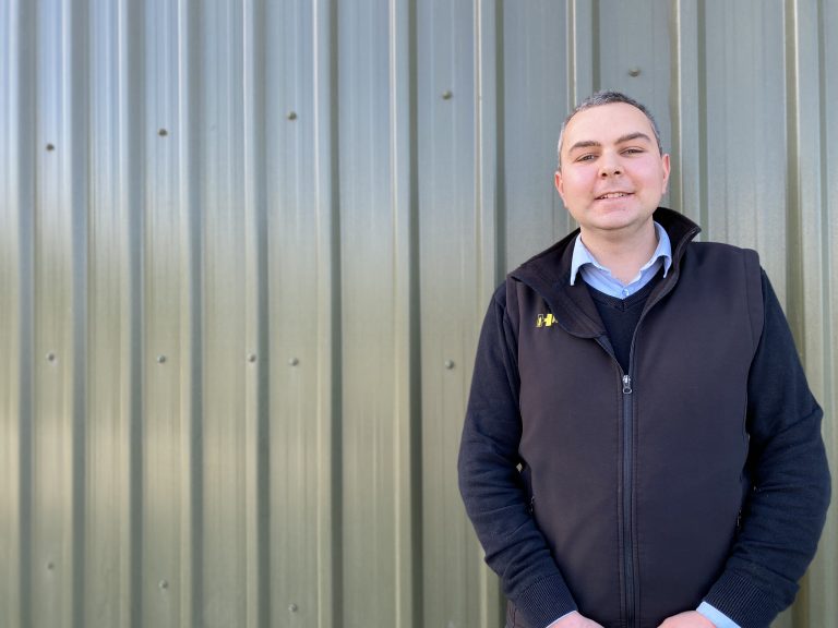 Meet The Team - Harpers Feeds